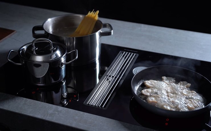 Tables de cuisson avec hotte de table intégrée